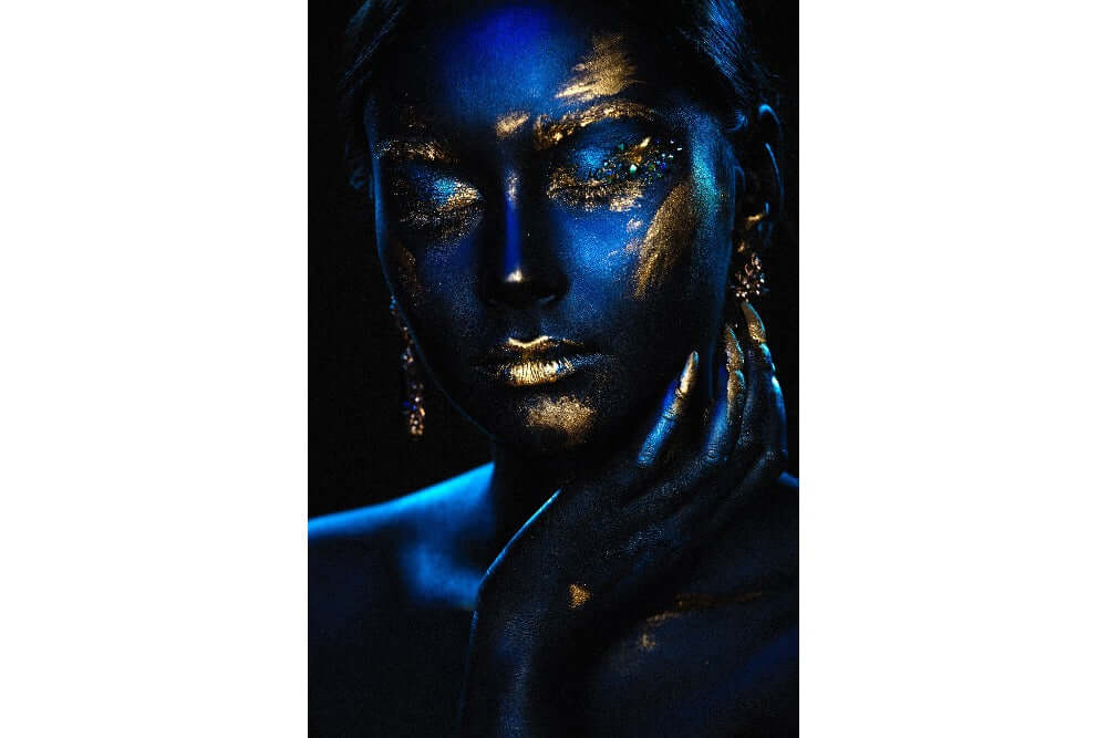 Schilderij Miss Blue - About Arts